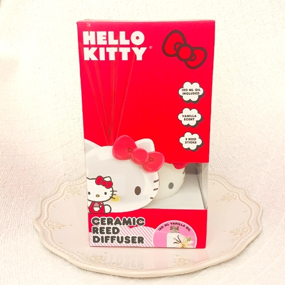 Sanrio | Accents | Hello Kitty Ceramic Reed Diffuser Set | Poshmark
